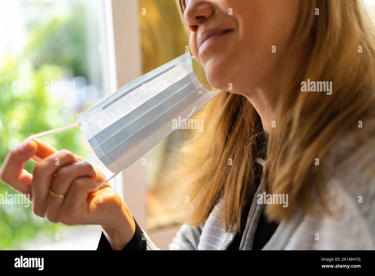 End of the COVID 19 coronavirus pandemic. End of the mask and ...