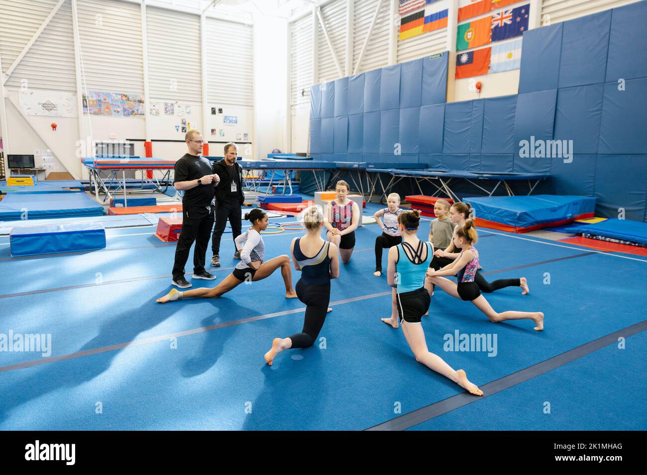 Athletes and coach hi-res stock photography and images - Alamy