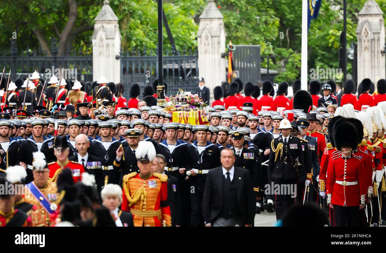 London, UK. 19th Sep, 2022. The coffin of Queen Elizabeth II is brought ...