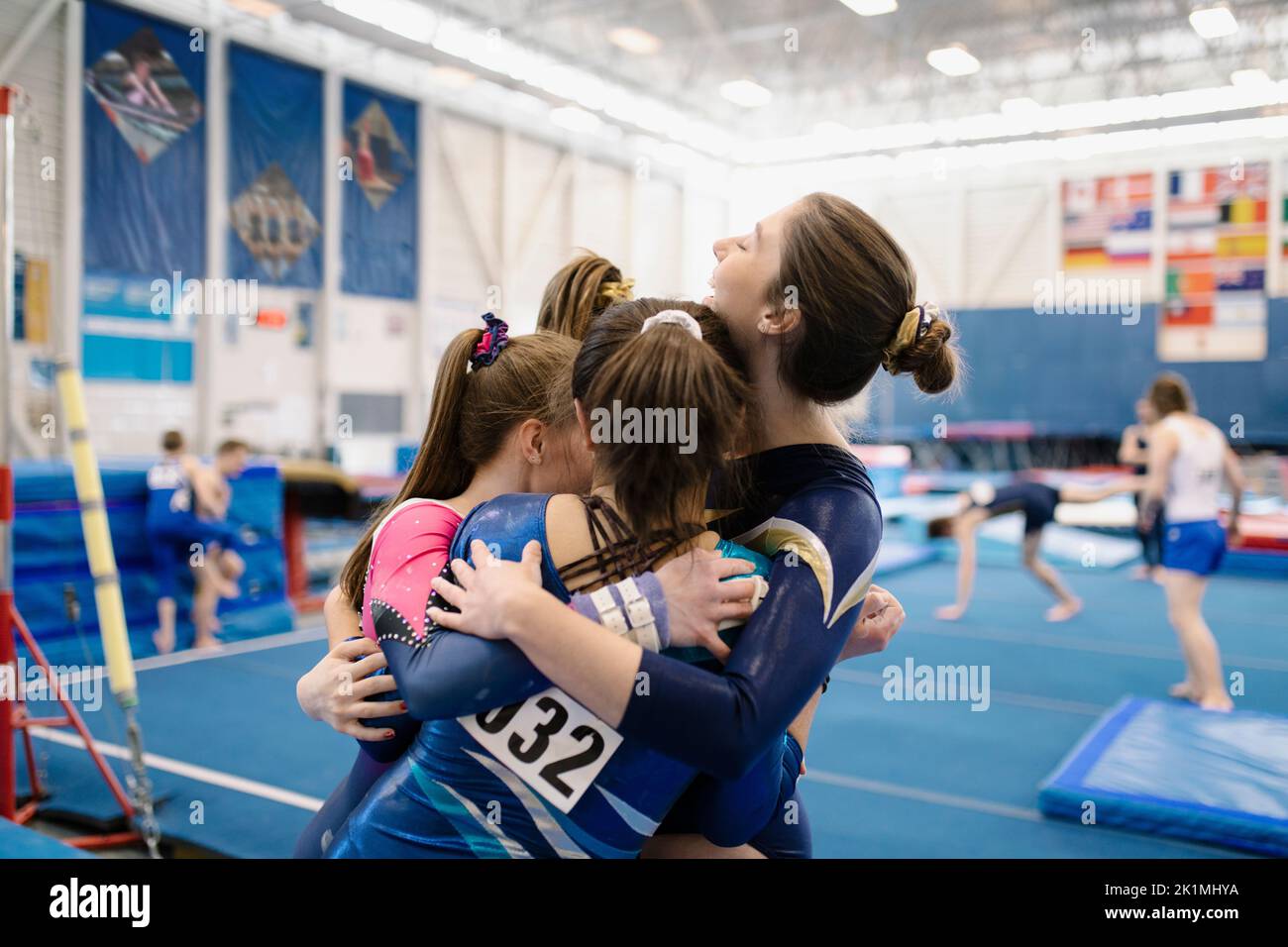 Hugging win hi-res stock photography and images - Alamy
