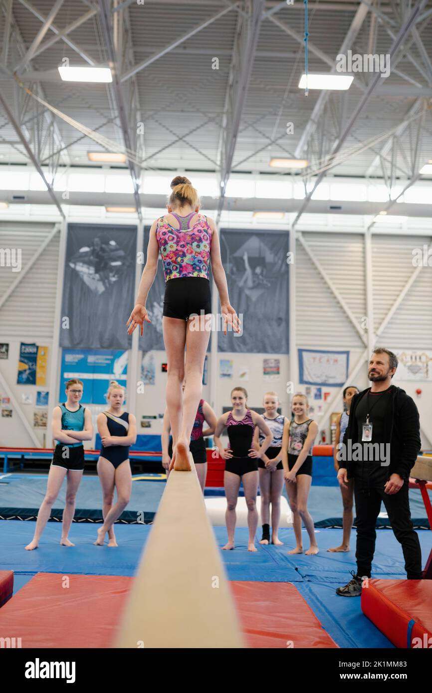 Beam length hi-res stock photography and images - Alamy