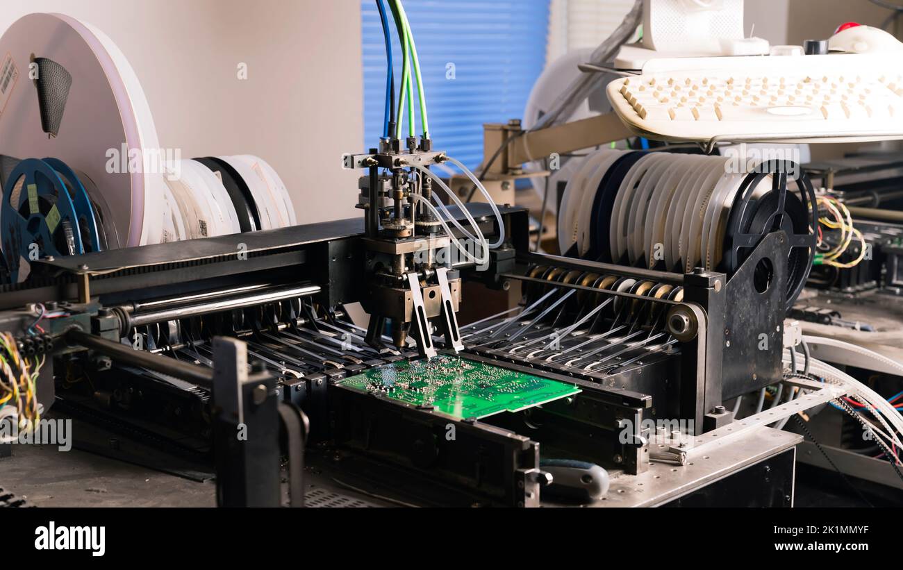 Resistor placement hi-res stock photography and images - Alamy