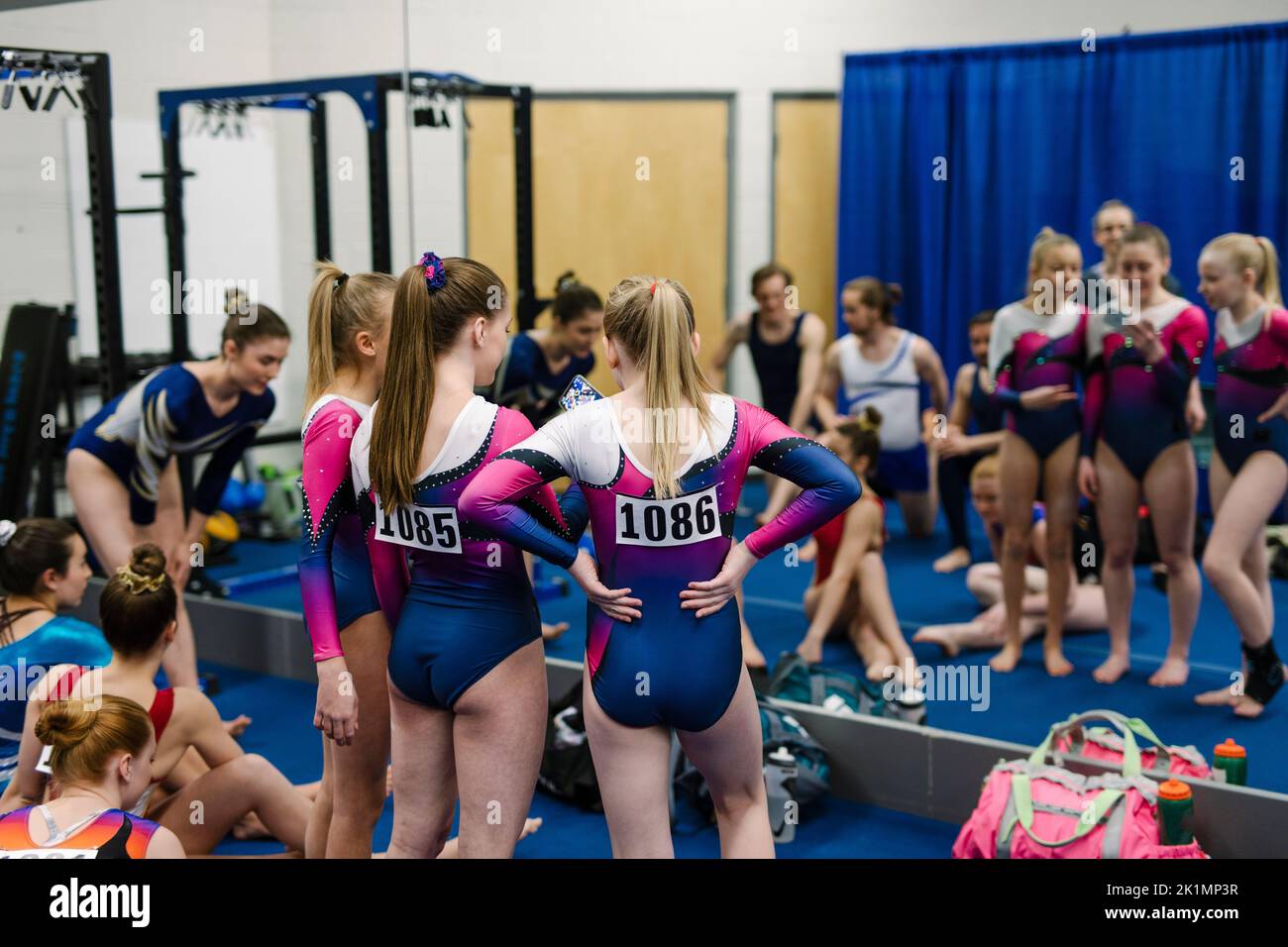 Teen girl gymnasts competition hi-res stock photography and images - Alamy