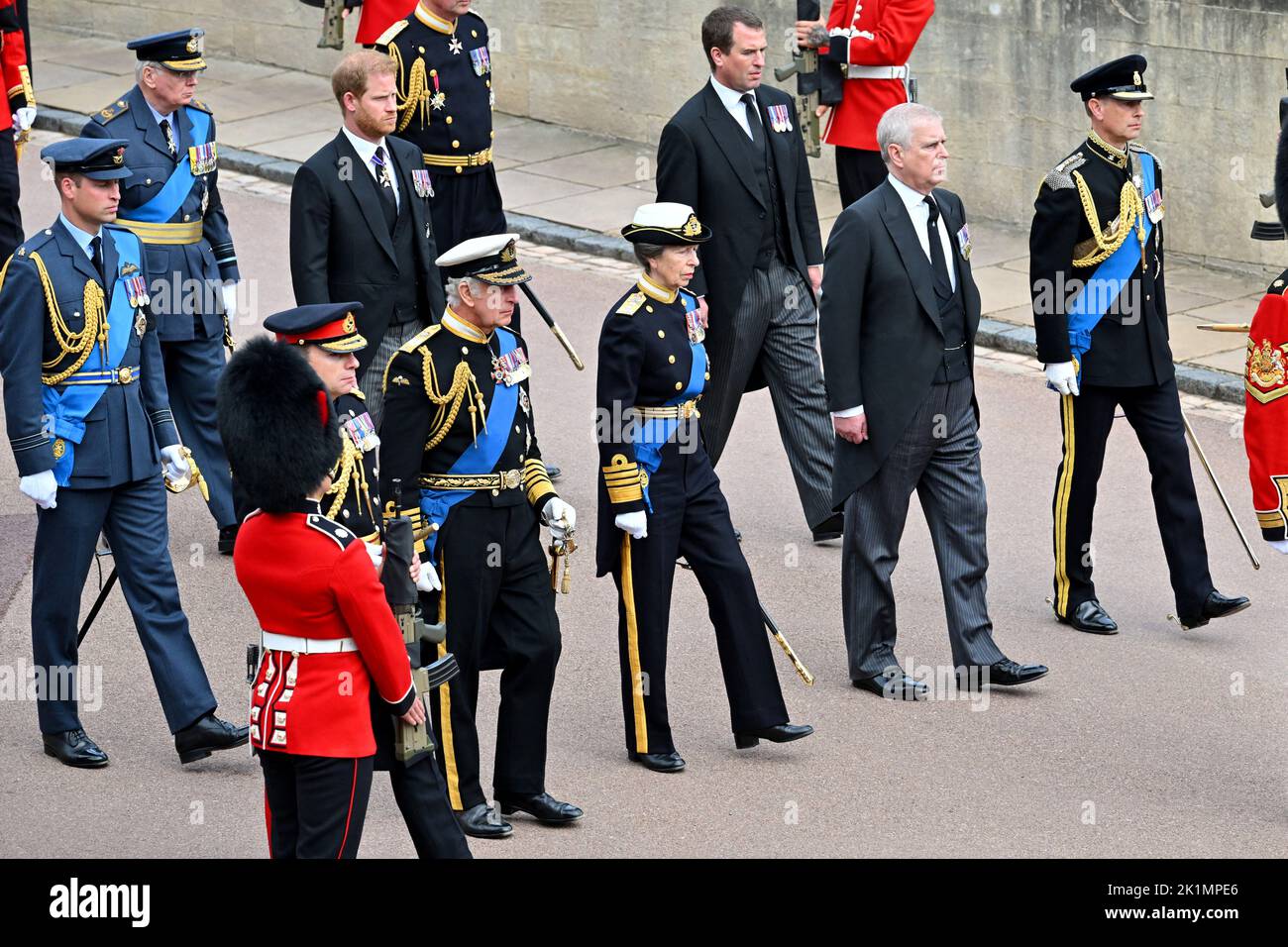 Queen elizabeth ii burial procession hi-res stock photography and ...