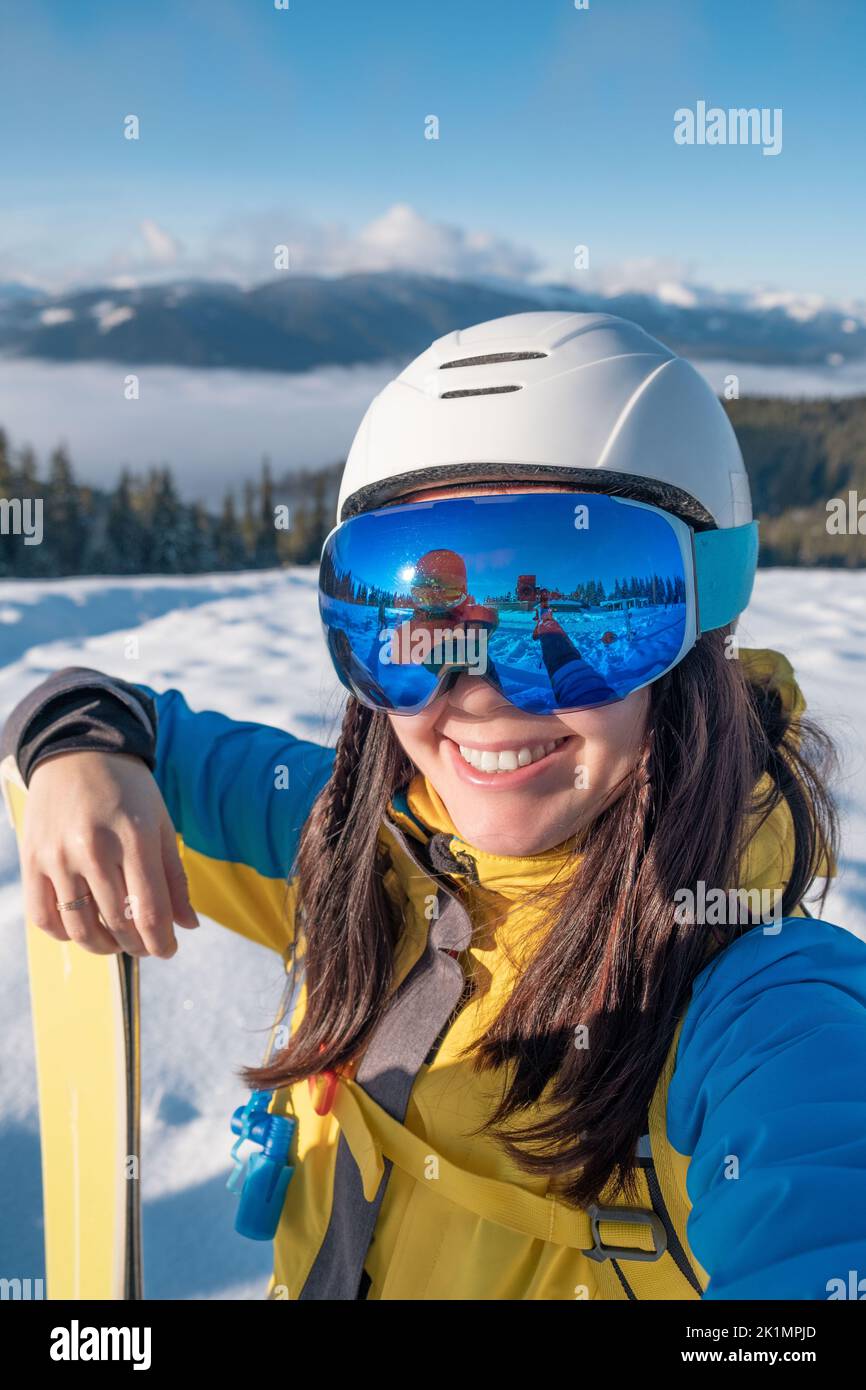 smiling skier woman portrait Stock Photo - Alamy