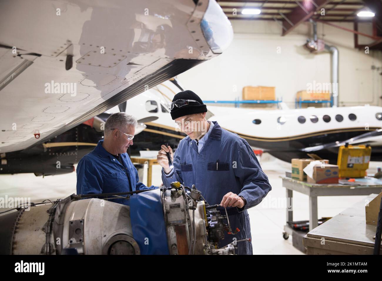 Inspecting an airplane engine hi-res stock photography and images - Alamy