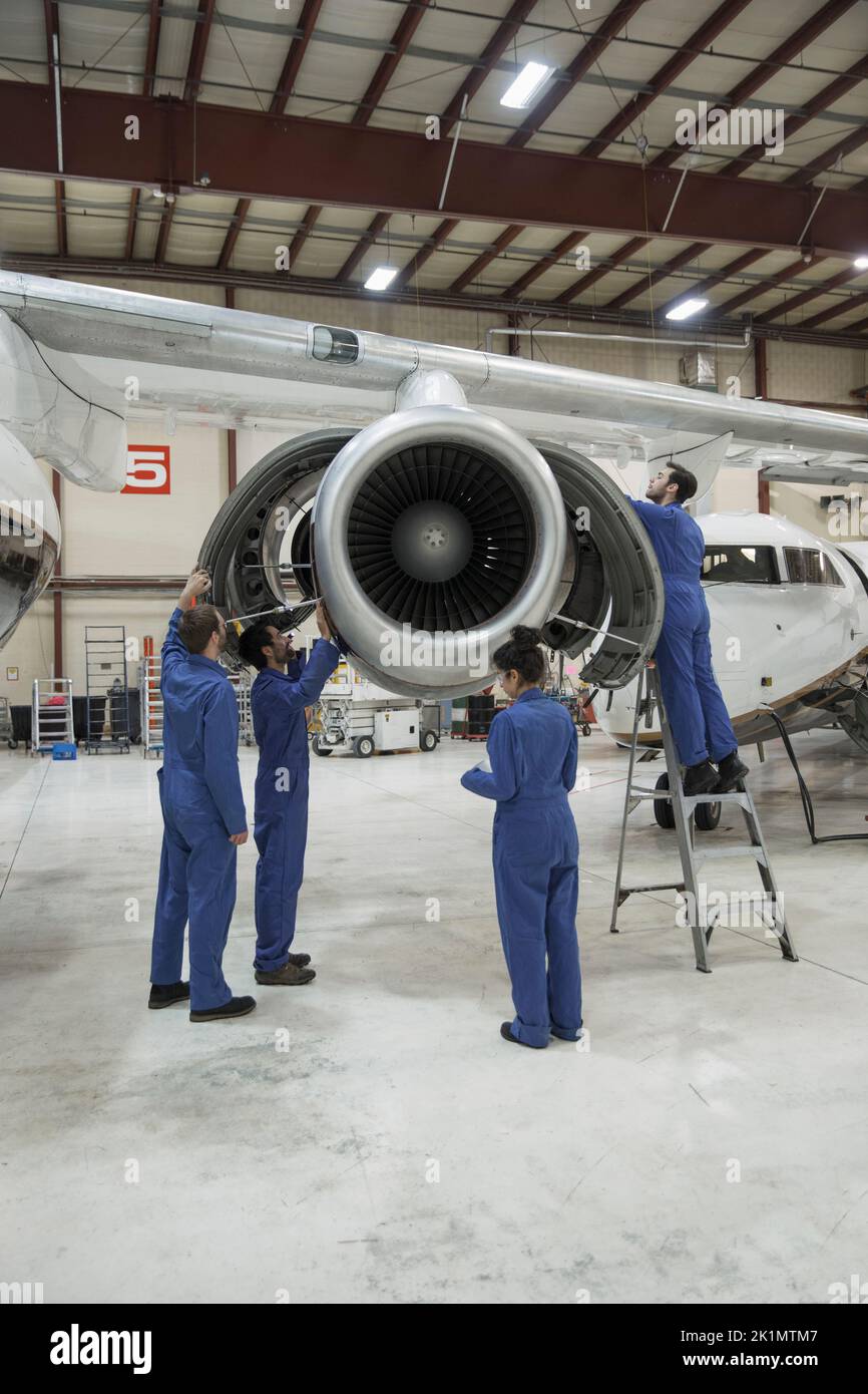 Maintenance team hi-res stock photography and images - Alamy