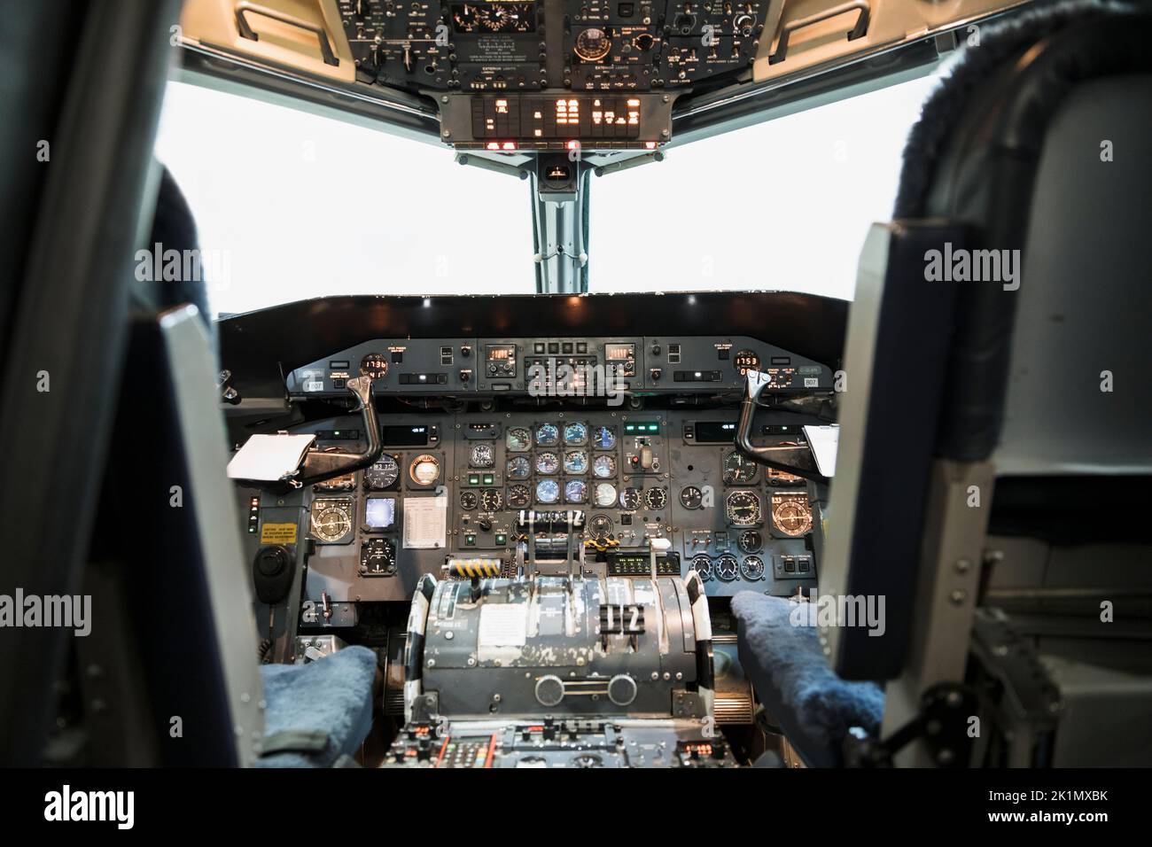 Airplane instruments hi-res stock photography and images - Alamy