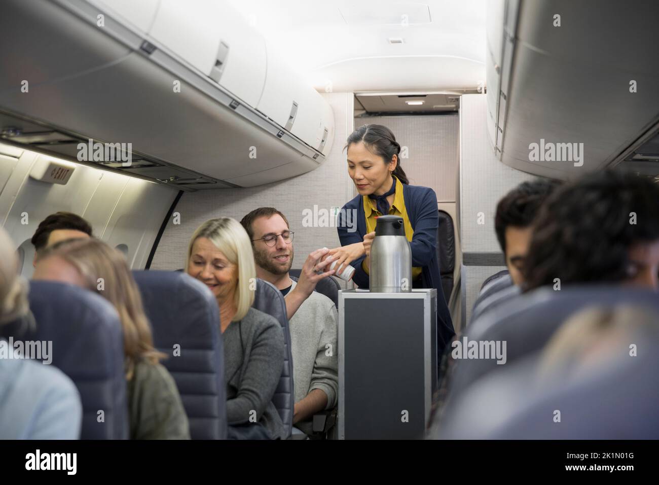 Beverage cart flight hi-res stock photography and images - Alamy