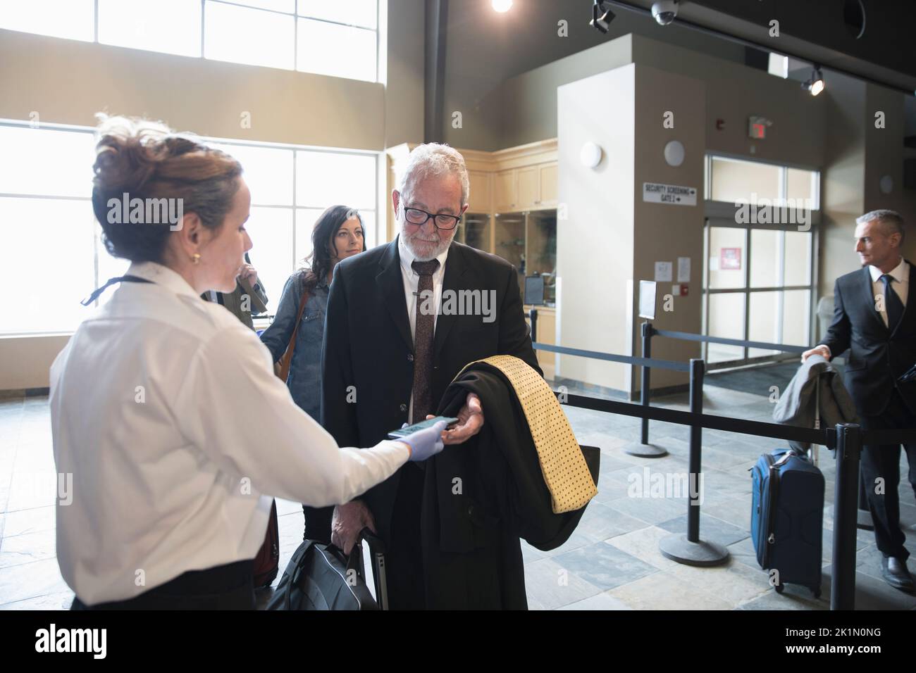 Smart security airport hi-res stock photography and images - Alamy