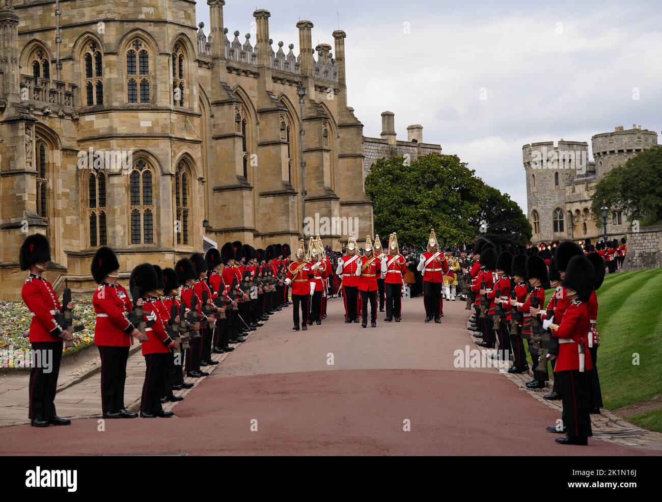 Soldiers from the Grenadier Guards escort the State Hearse as it ...