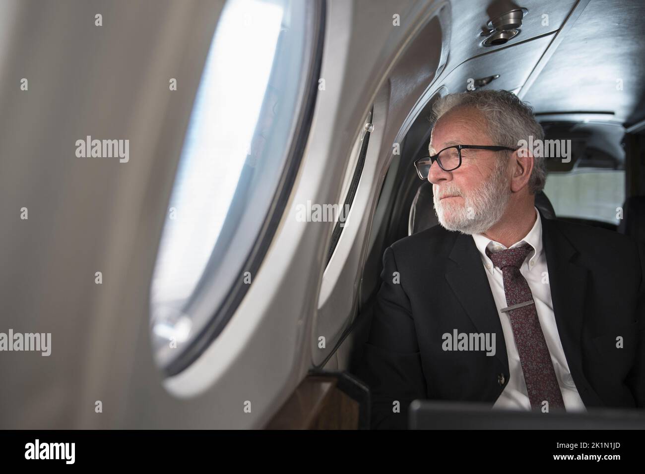 Private jet window hi-res stock photography and images - Alamy