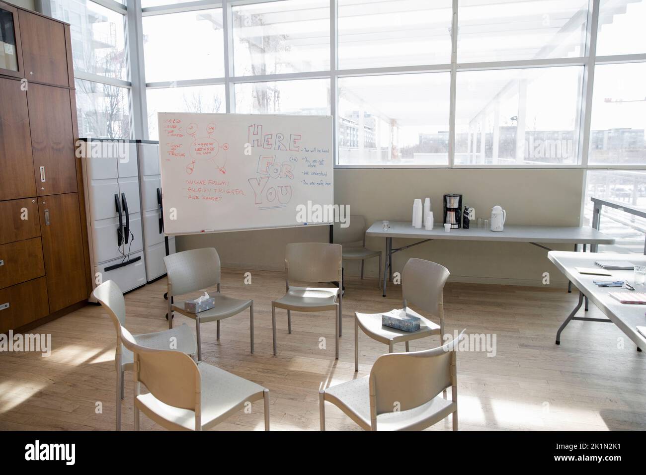 Group chairs hi-res stock photography and images - Alamy