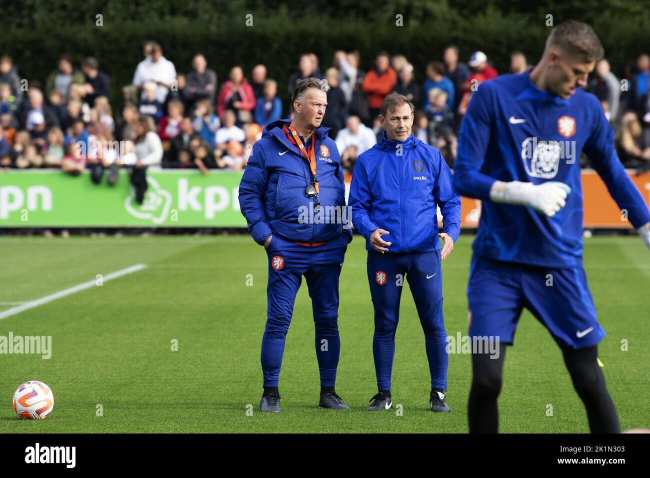 ZEIST - Louis van Gaal, Frans Hoek, Andries Noppert during a training ...
