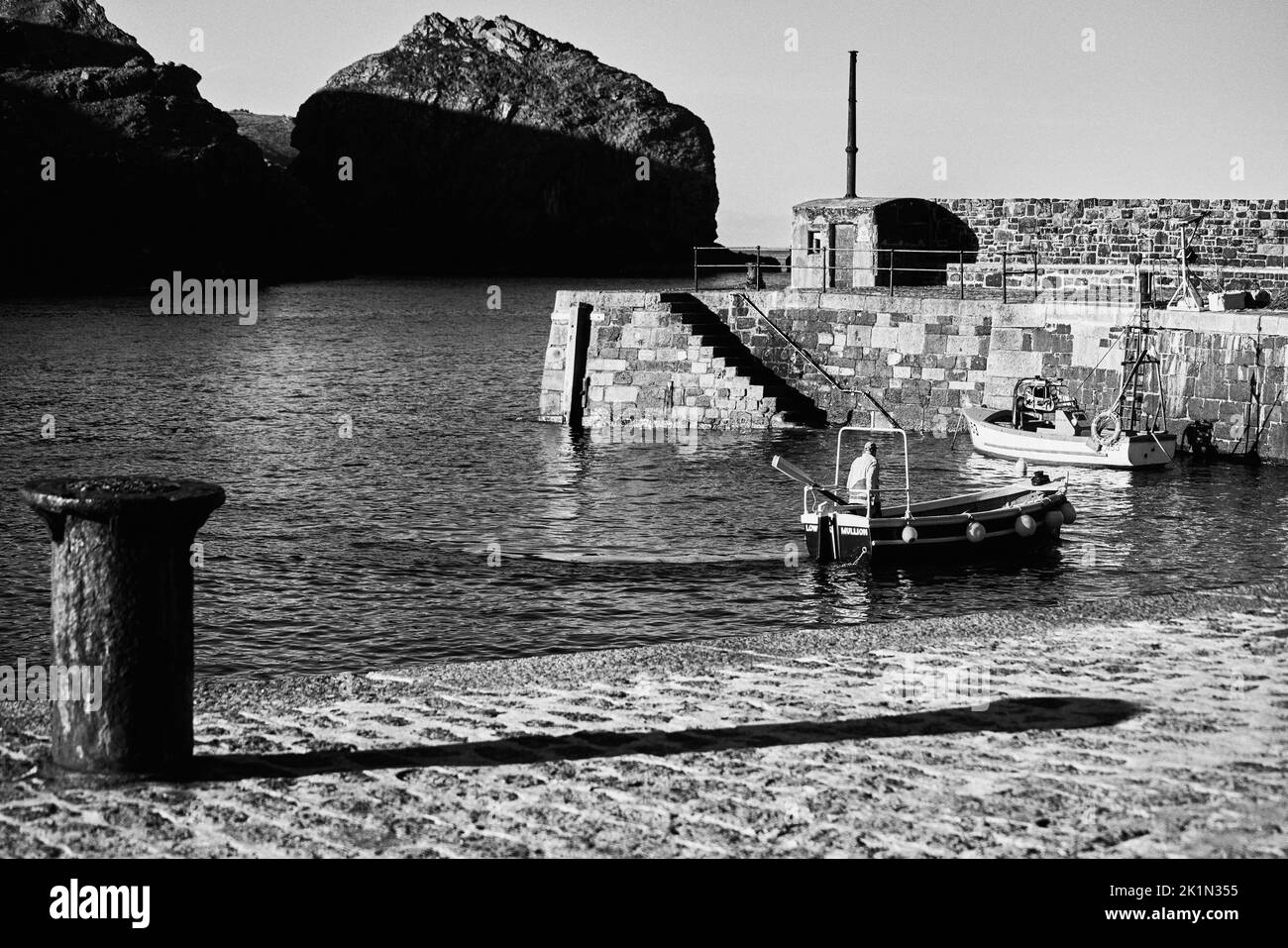 Fisherman at Mullion Harbour Stock Photo - Alamy