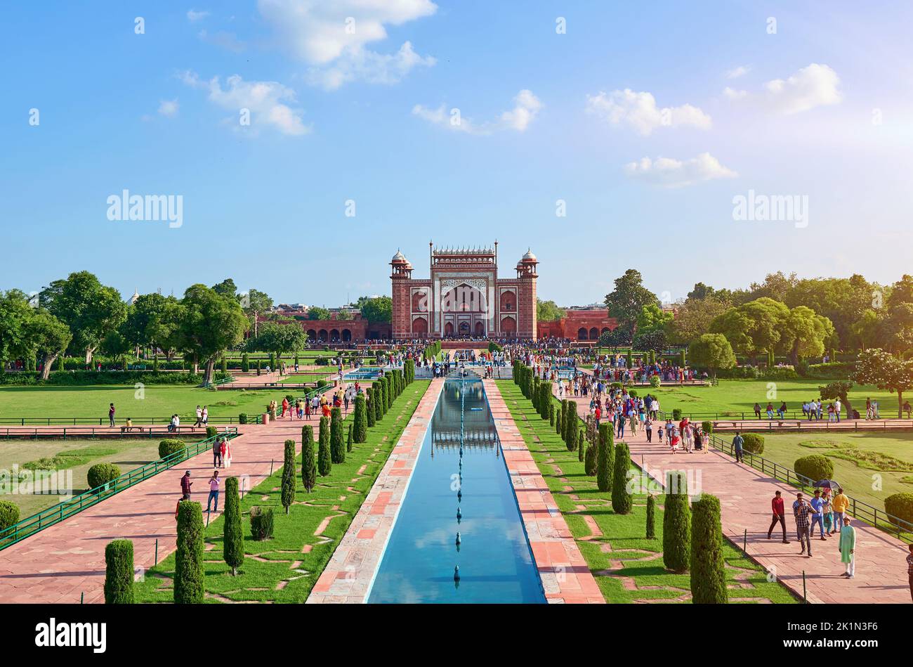 view of the red palace in india Stock Photo - Alamy