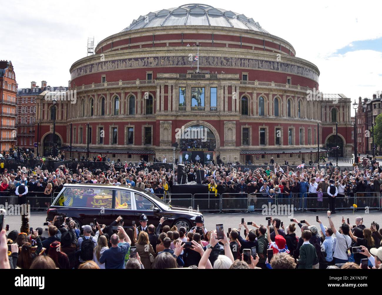 London, UK. 19th Sep, 2022. The Royal Hearse passes by Royal Albert ...