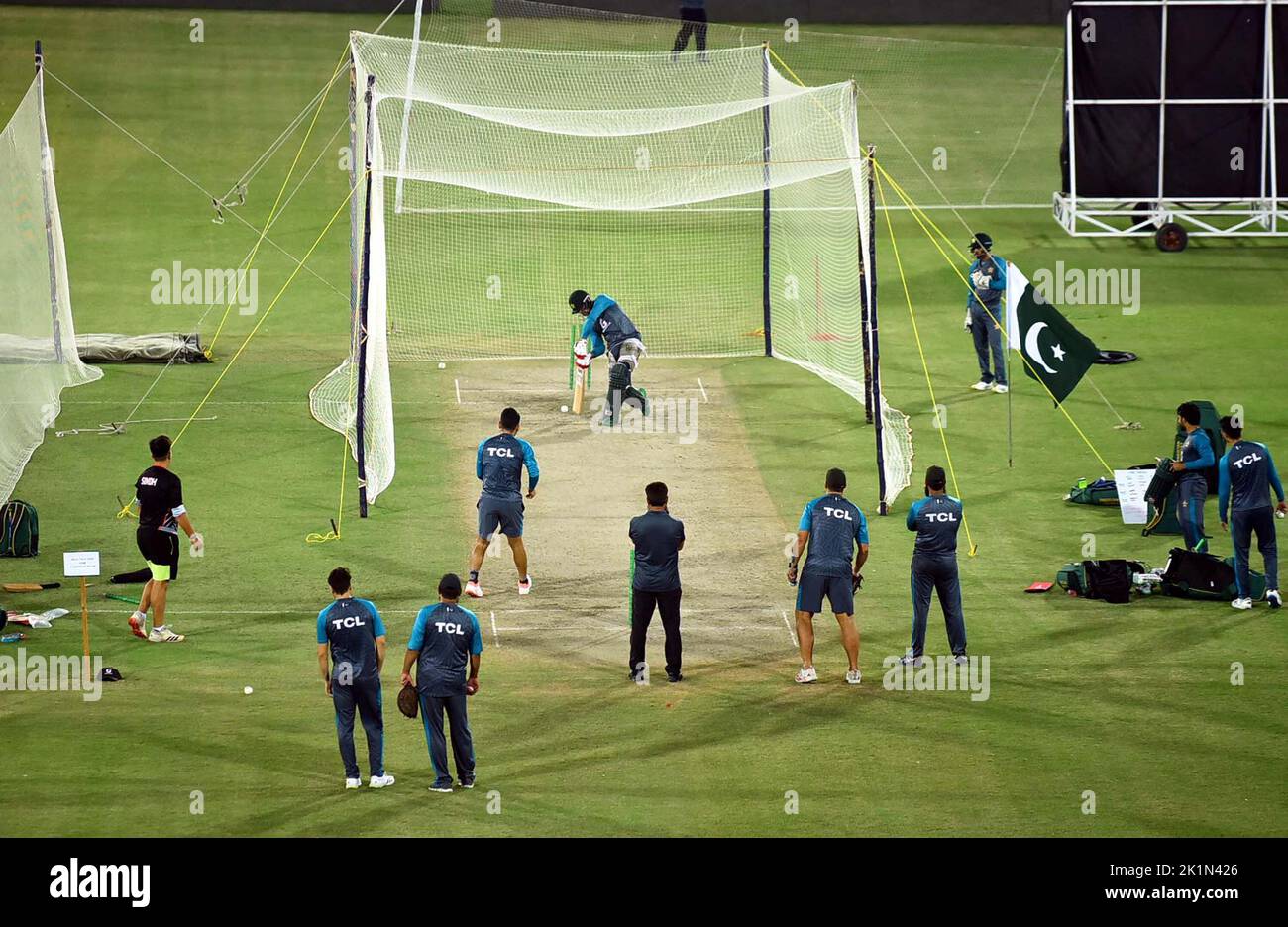 Pakistan Cricket Team Players are warming up and improve their ...