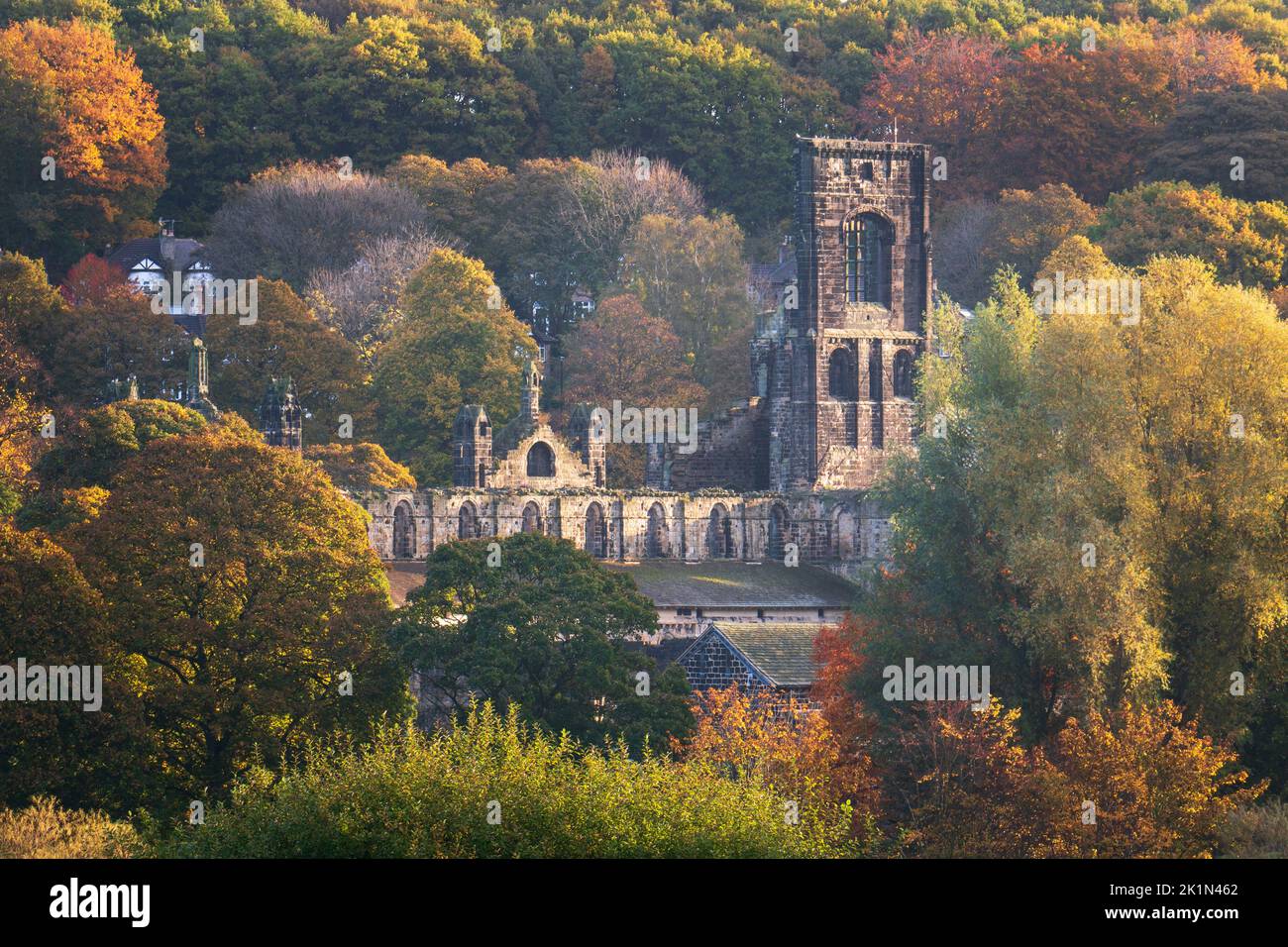 Kirkstall abbey ruins hi-res stock photography and images - Alamy
