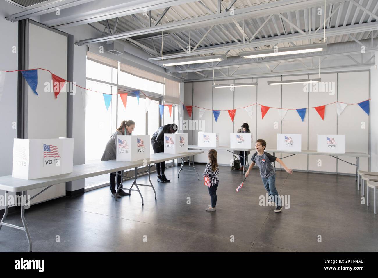 Elementary kids election hi-res stock photography and images - Alamy