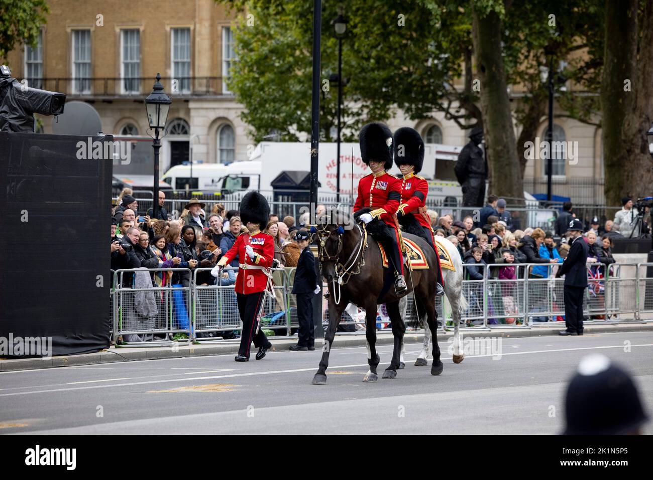 London, UK. 19th Sep, 2022. Royal Horse Guards seen patrolling ...