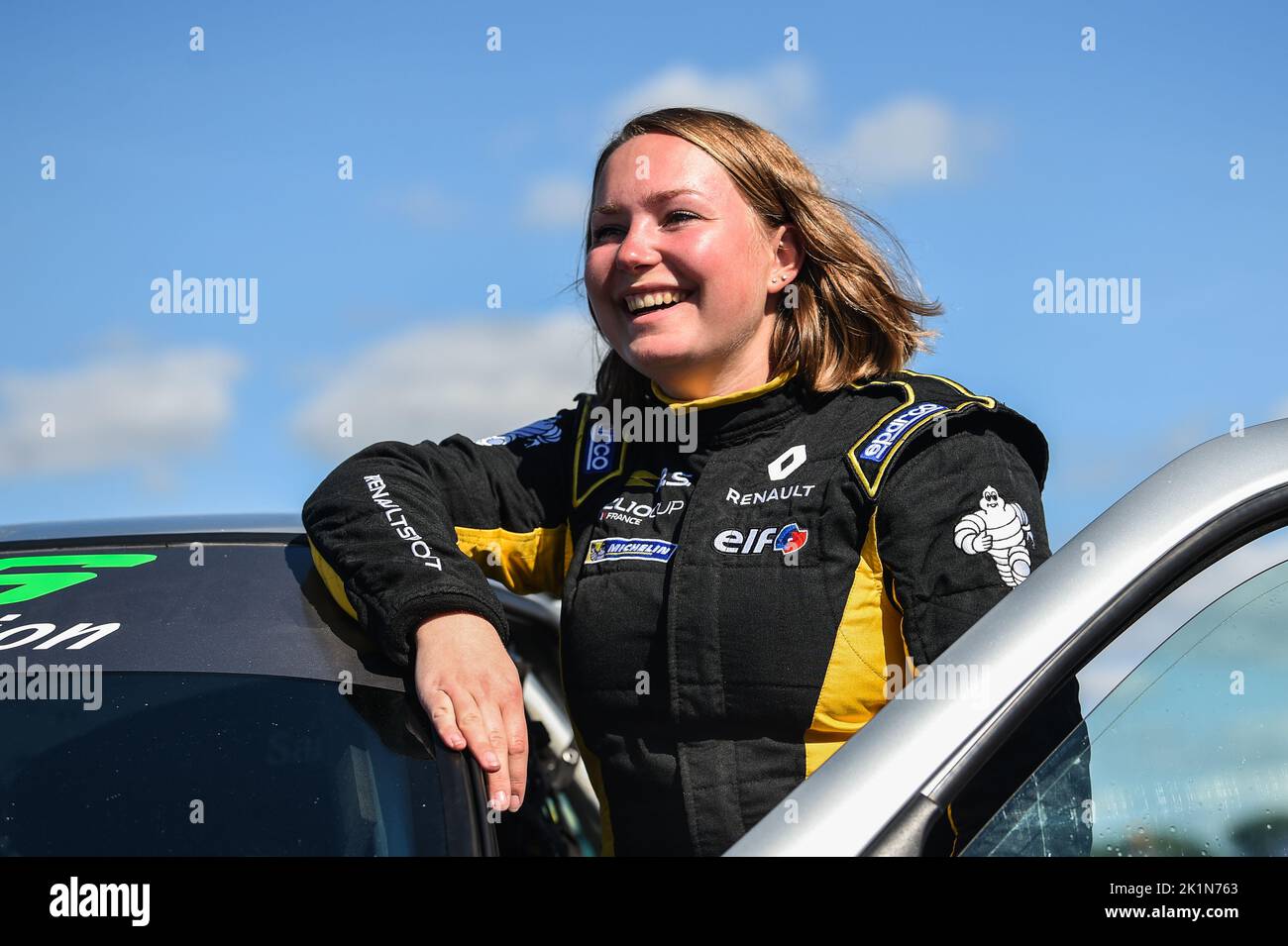 72 GUERIN Solene, Renault Clio 2 Cup, portrait during the 2022 Finale ...