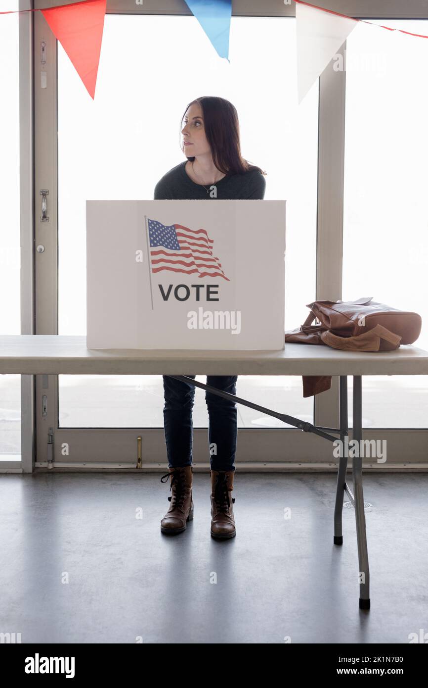 Voter booth hi-res stock photography and images - Alamy