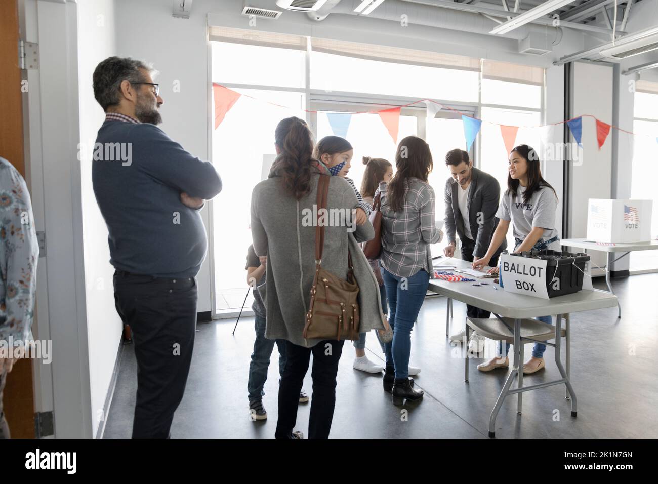 People election queue hi-res stock photography and images - Alamy