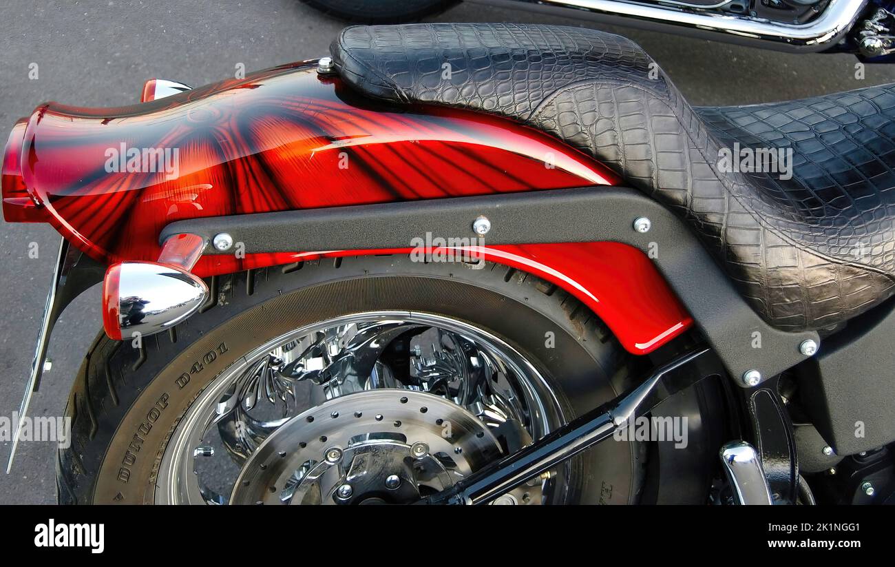 Details of some Beautiful Custom Harley-Davidson Motorcycles (2 Stock ...