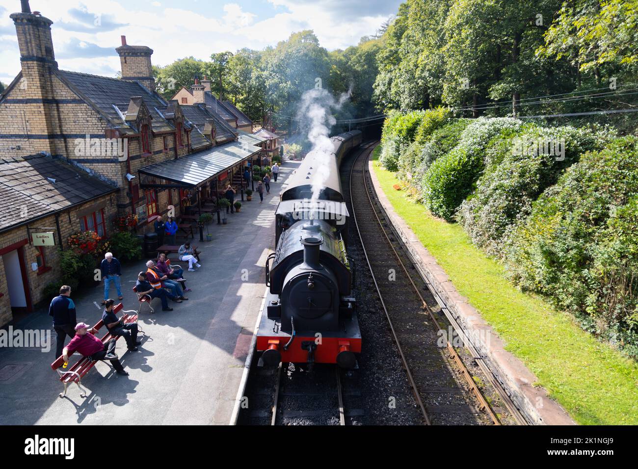 Lakeside to haverthwaite steam railway line hi-res stock photography ...
