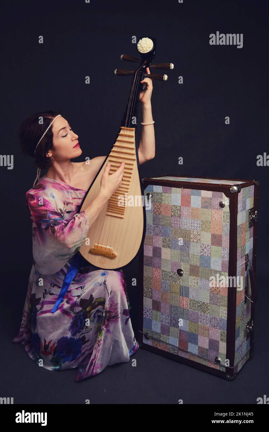 Biwa instrument hi-res stock photography and images - Alamy