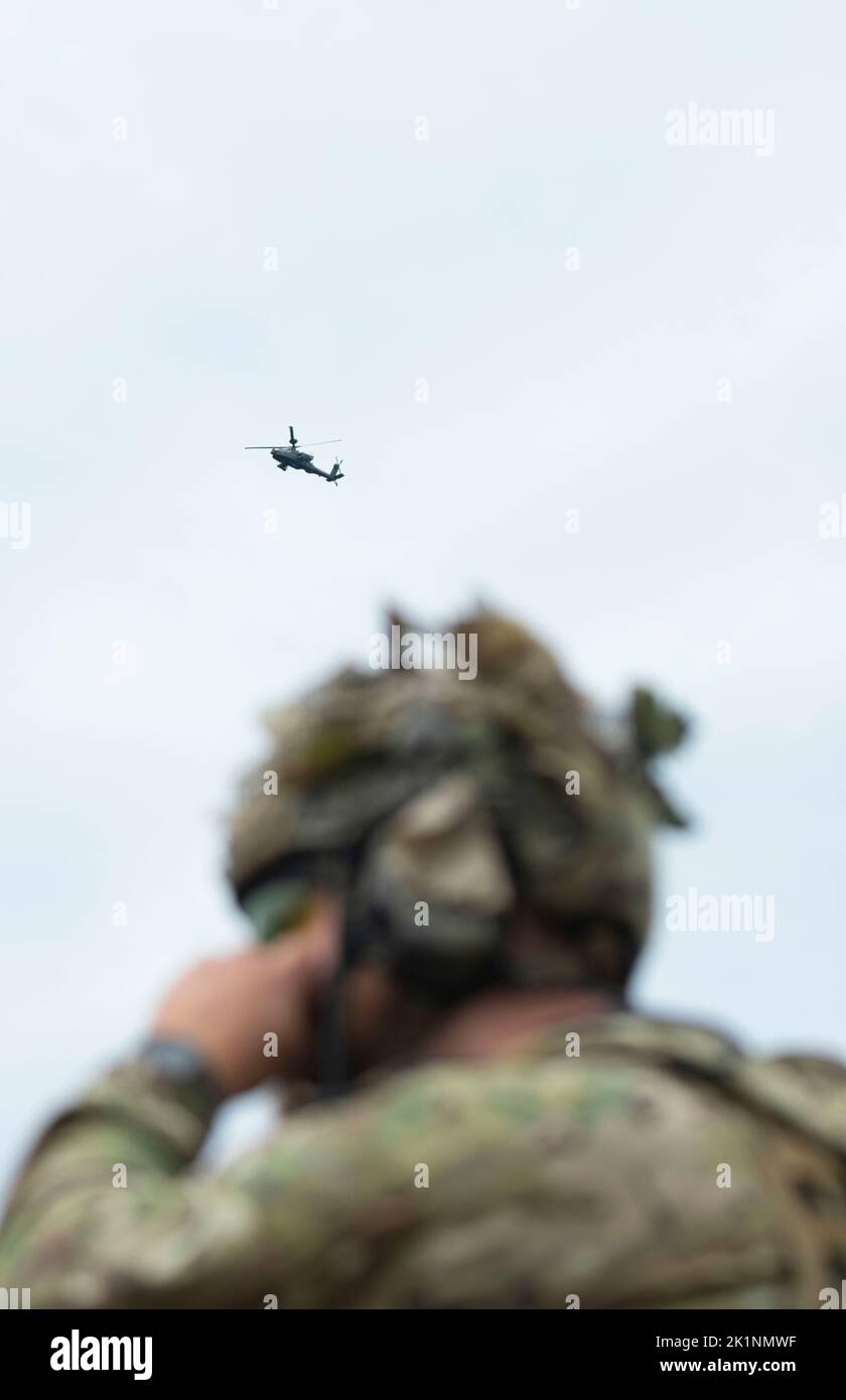 A Czech joint terminal attack controller (JTAC) communicates with a U.S ...