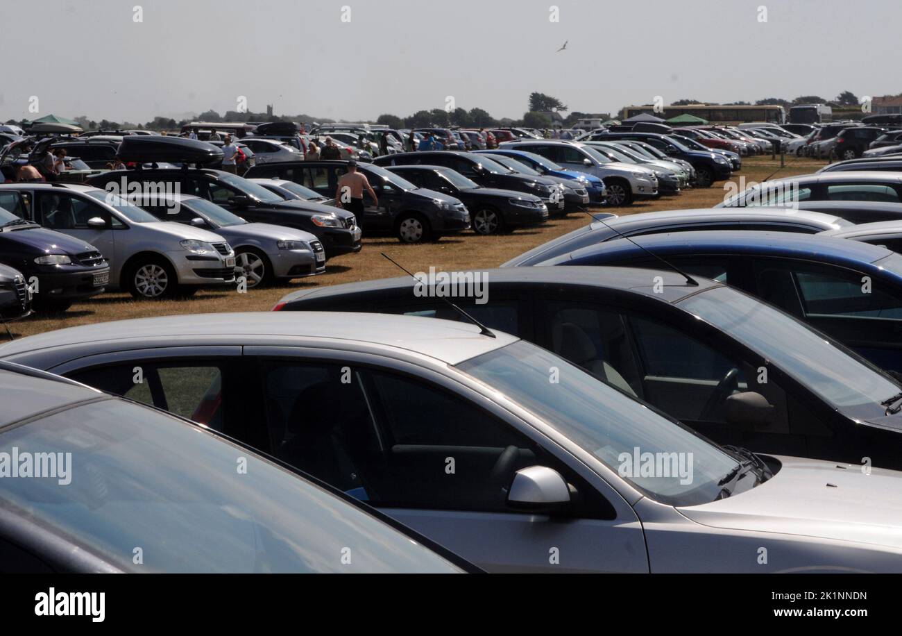 THE PACKED CAR PARK AT WEST WITTERING BEACH . PIC MIKE WALKER, MIKE ...