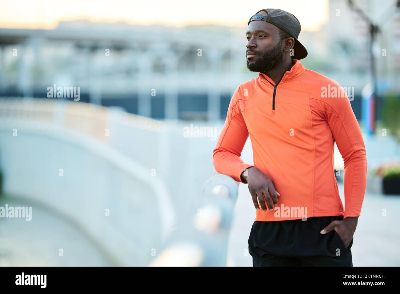 Black baseball cap hi-res stock photography and images - Alamy