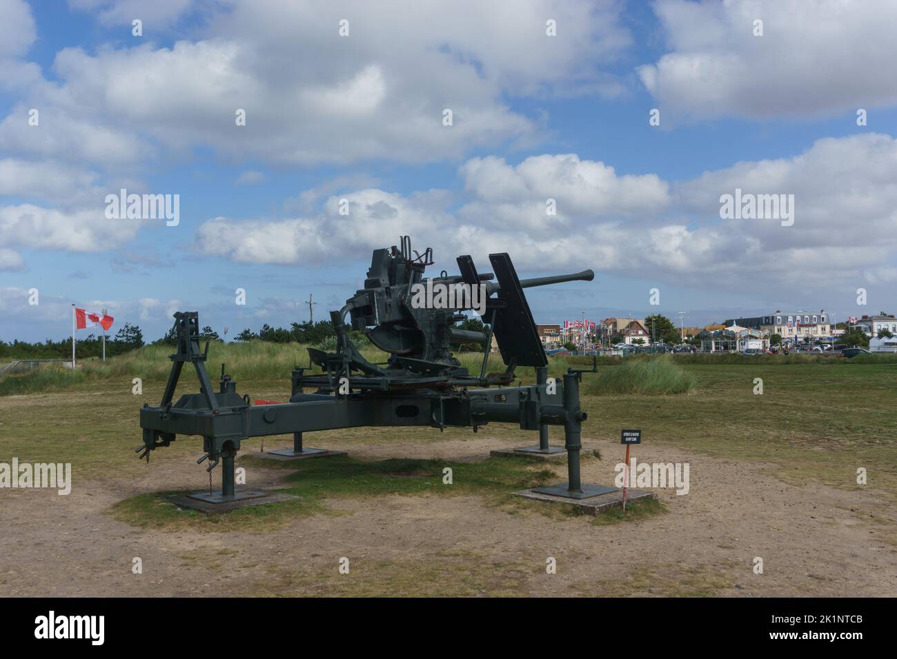 World war 2 gun at the Juno Beach Centre in Courseulles-sur-Mer ...