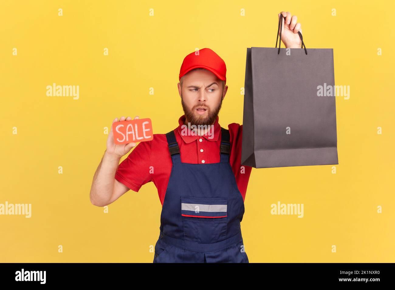 Man showing confused expression hi-res stock photography and images - Alamy