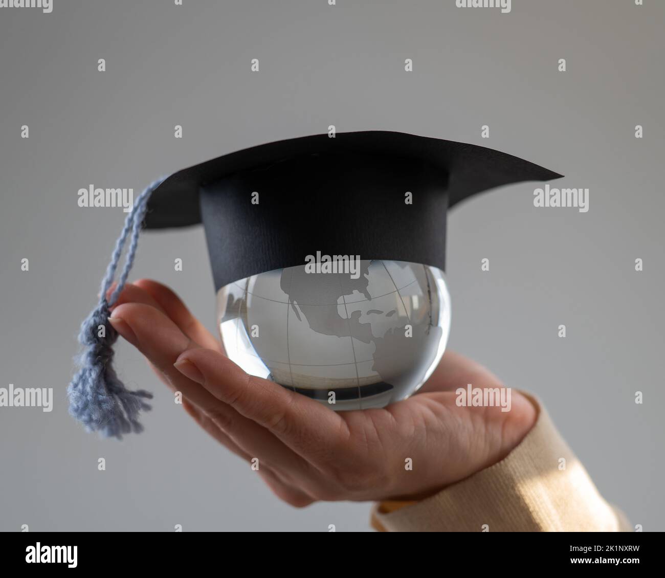 World globe graduation cap diploma hi-res stock photography and images ...