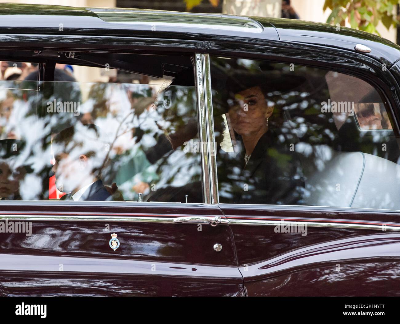London, UK. 19th Sep, 2022. Kate Middleton, Princess of Wales is driven down The Mall after the ...