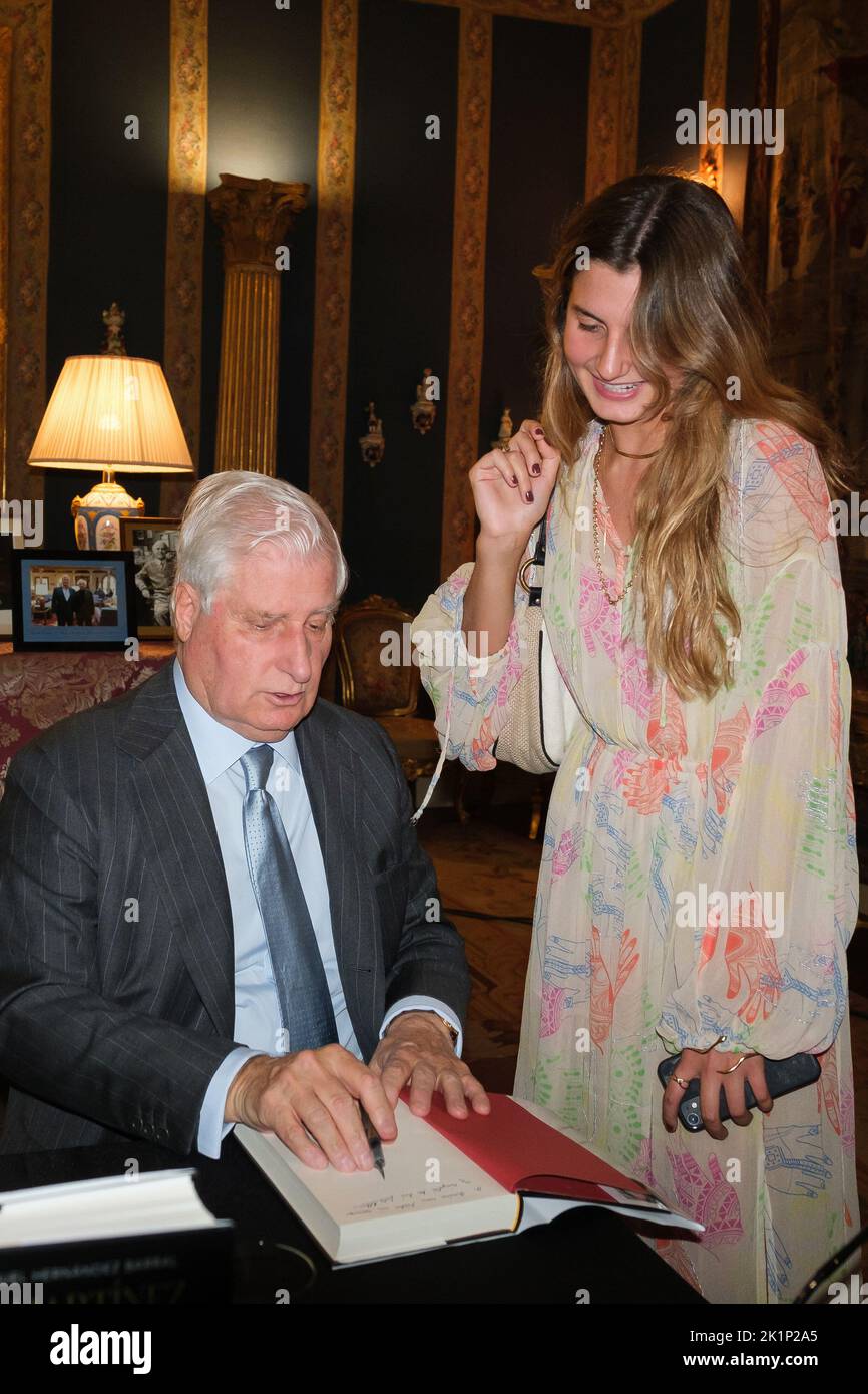 (L-R) Carlos Fitz-James Stuart y Martinez and Amina Martinez de Irujo y ...