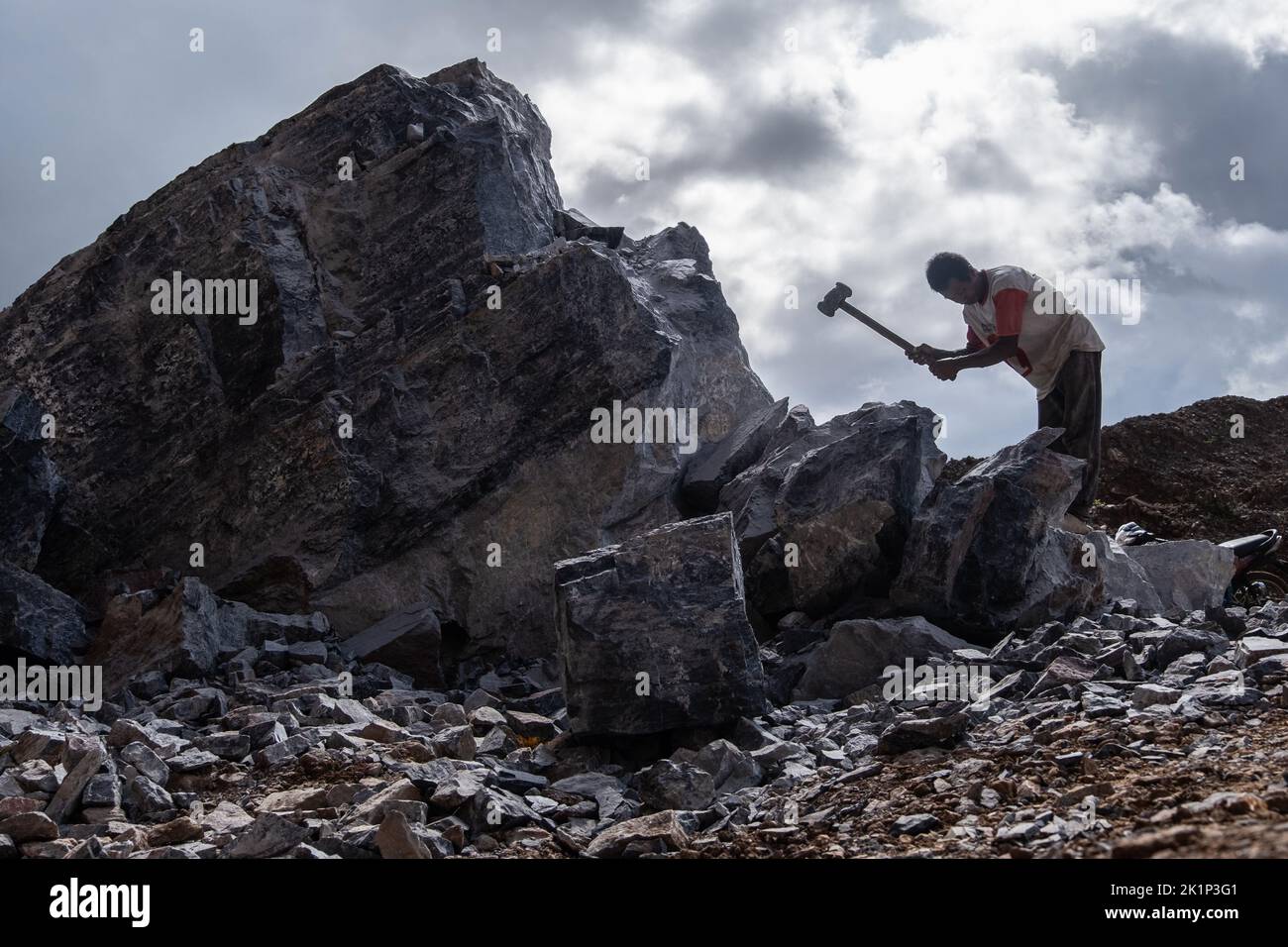Sanggula village hi-res stock photography and images - Alamy