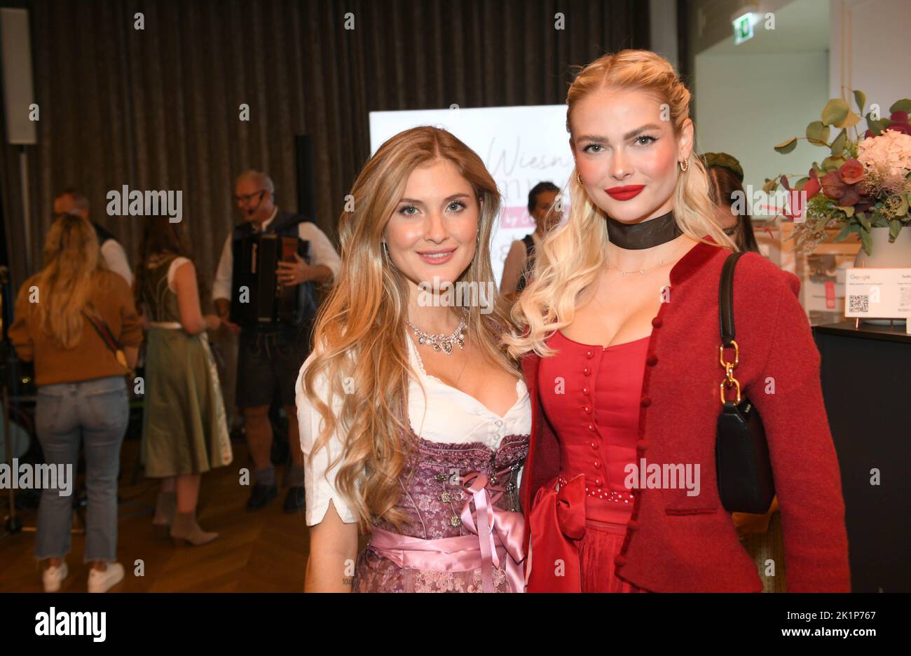 Munich, Germany. 19th Sep, 2022. Playmate Vanessa Teske (l) and model ...