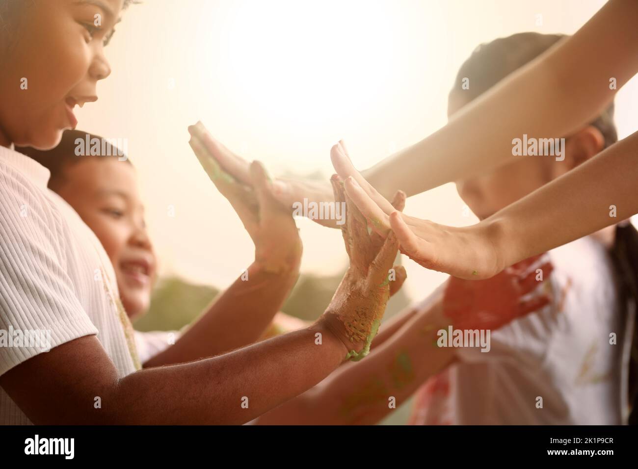 Five young children hi-res stock photography and images - Alamy