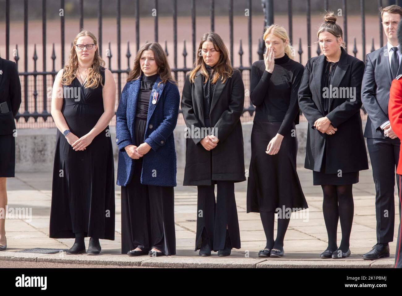 London, UK. 19th Sep, 2022. PHOTO:JEFF GILBERT Buckingham Palace staff ...