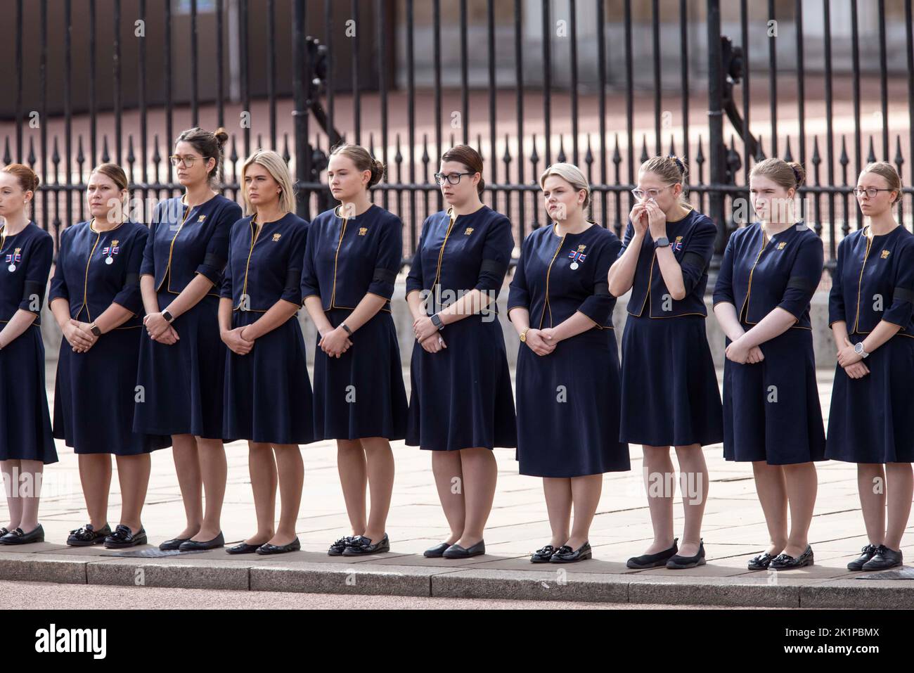 London, UK. 19th Sep, 2022. PHOTO:JEFF GILBERT Buckingham Palace staff ...