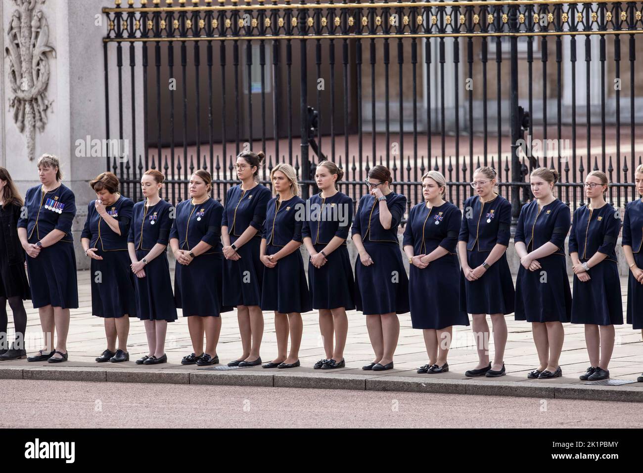 London, UK. 19th Sep, 2022. PHOTO:JEFF GILBERT Buckingham Palace staff ...