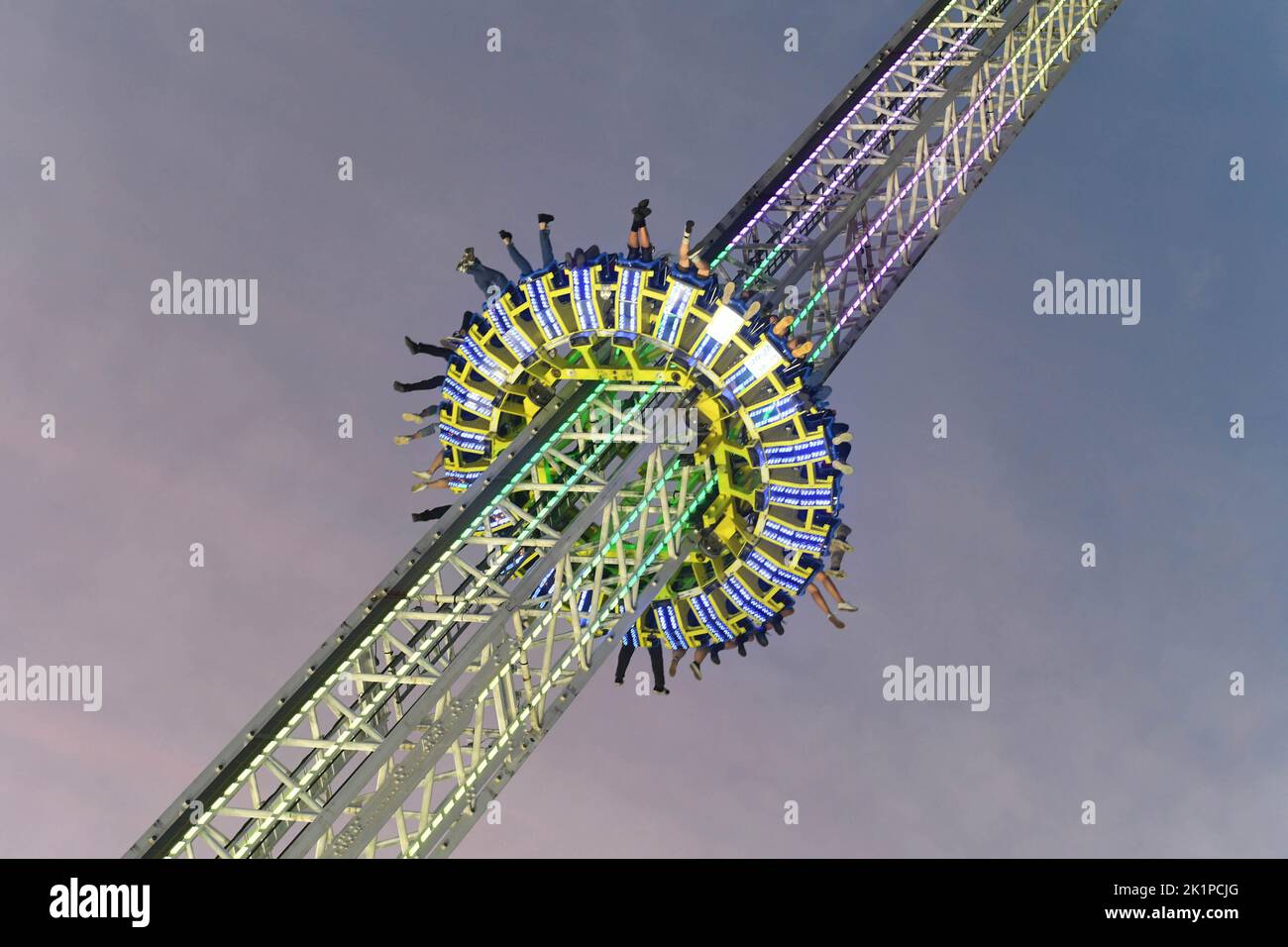 Entertainment skyfall hi-res stock photography and images - Alamy