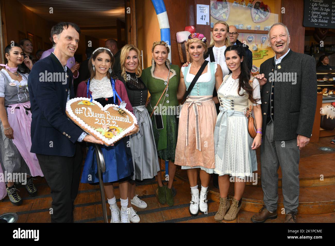 Munich, Germany. 19th Sep, 2022. Magnus Müller-Rischart (l) owner of ...