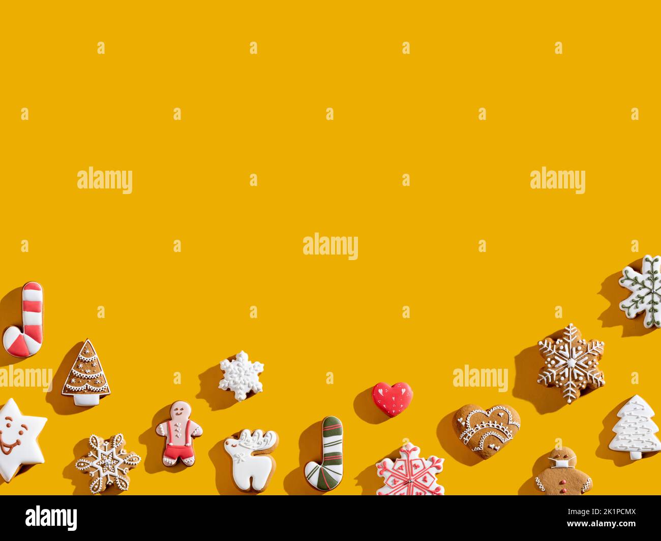 Orange Xmas advertising background. Festive cookie pattern. Colorful ...