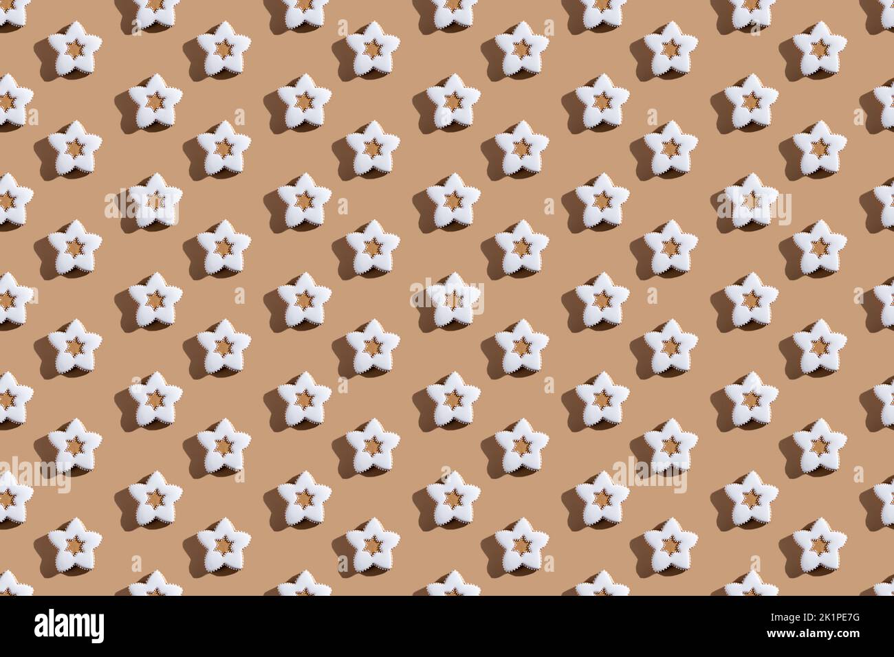 Beige holiday seamless pattern. Festive bakery design. Gingerbread ...