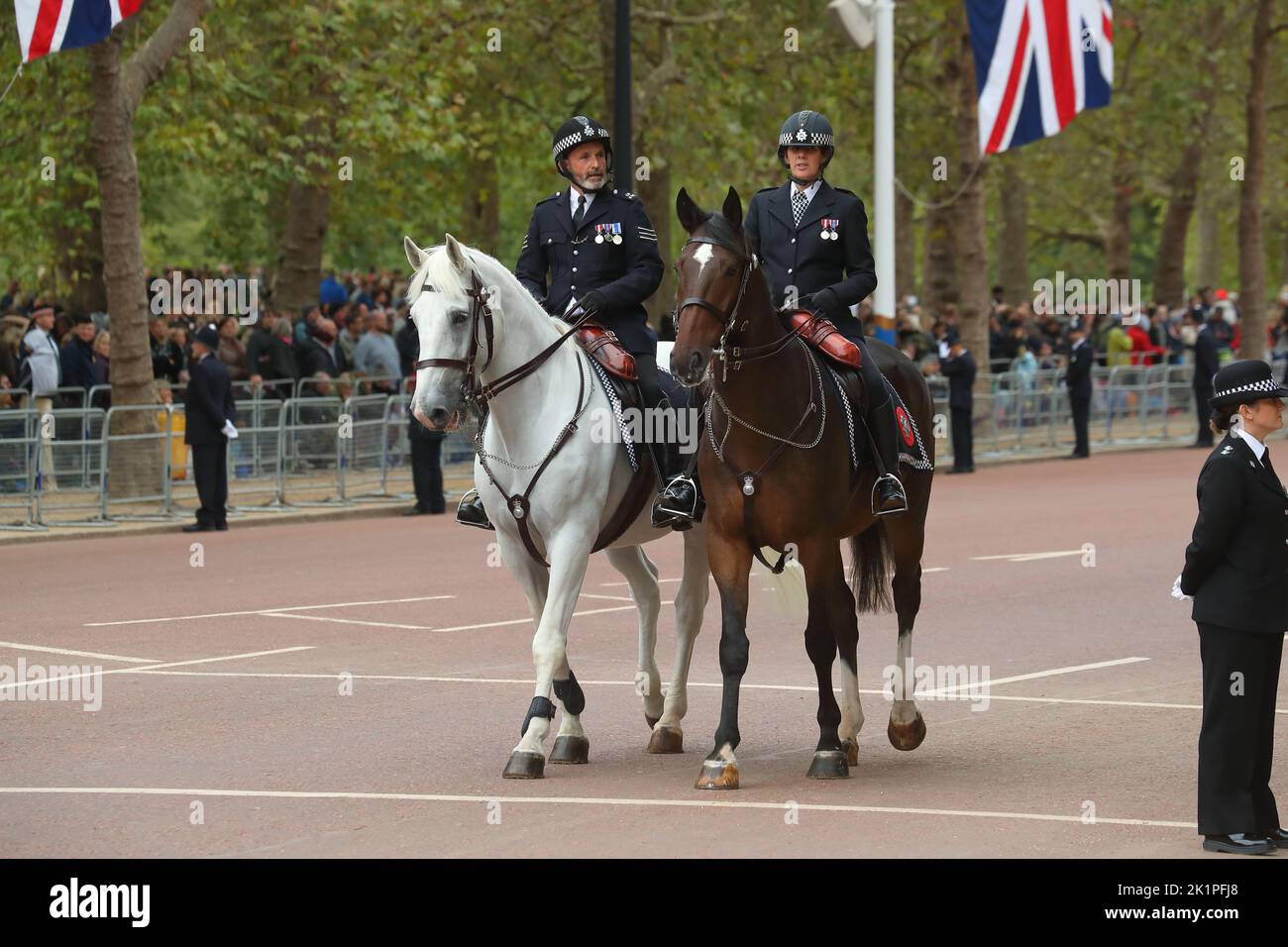 The Mall is ready and secured for Queen Elizabeth II funeral procession ...